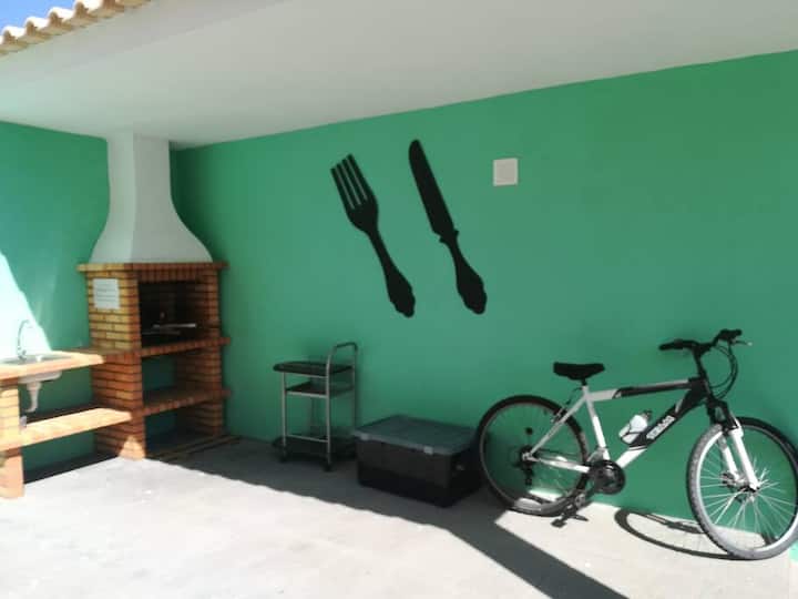 Bed In Shared Female Dormitory (6 Beds) - Portimão