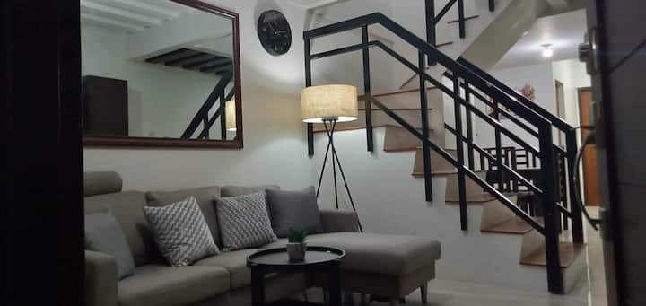 Townhouse2 (2 B-rooms)in Bacolor Near San Fernando - Bacolor