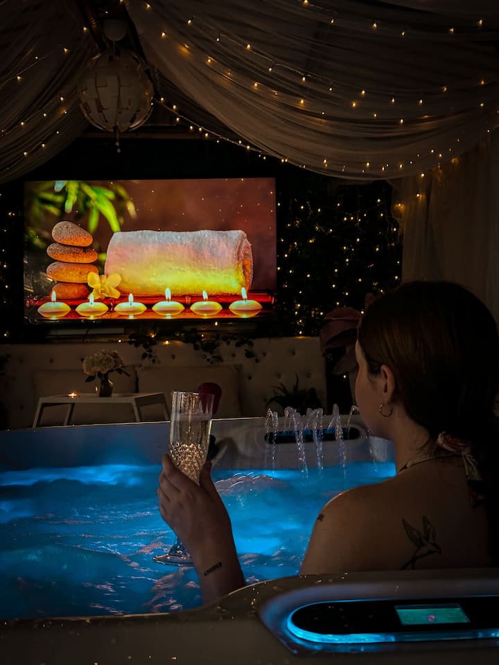 Escape Apartment, Hottub, Chinese Del. Over18 - Northern Ireland