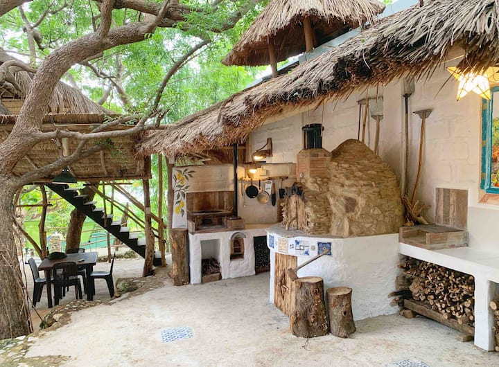 Flip-flop Unit With Loft / Shared Pool (For 6) - Calatagan