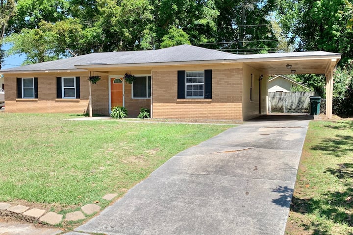 3br Home 10 Min To Downtown Savannah & Tybee Beach - Wilmington Island, GA