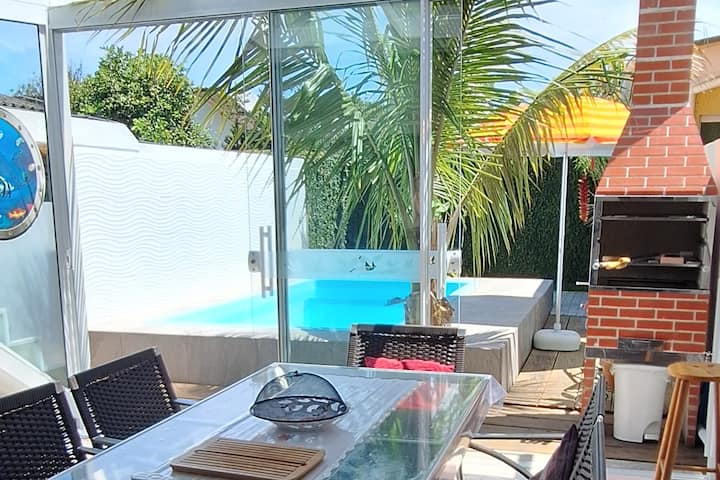 Casa Verde Com Piscina Aquecida. - Matinhos