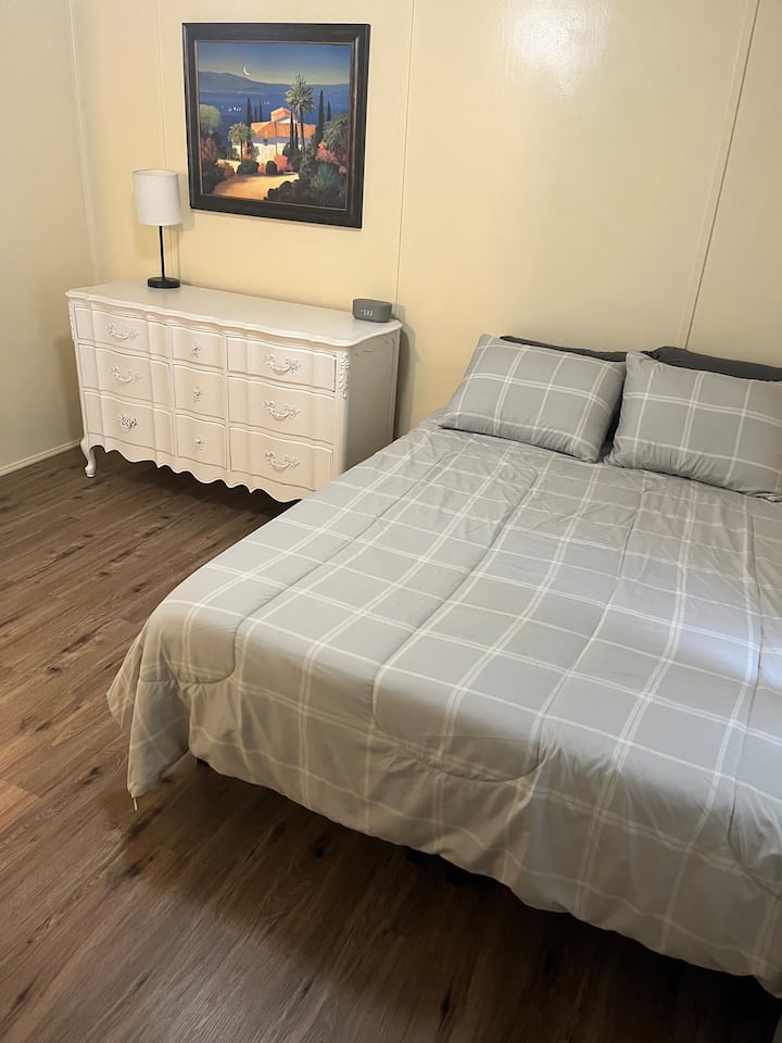 1 Bedroom House In Downtown Willits - Willits, CA