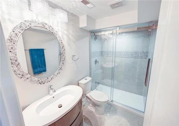 20% Off Separate Entrance Bsmt With Parking - Bradford