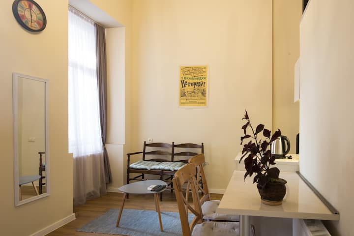 Nino's Place In Old Town/city Center - 트빌리시