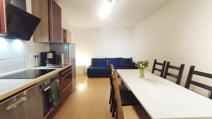 Große Wohnung Auf 2 Etagen Mit Eigenem Parkplatz - Langenfeld (Rheinland)