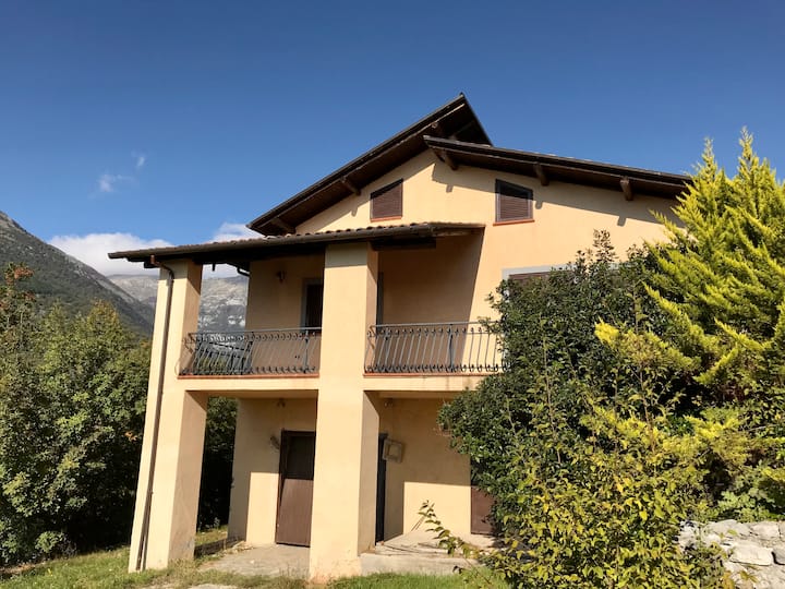 Villa Ribbon - Holiday House - Pescasseroli