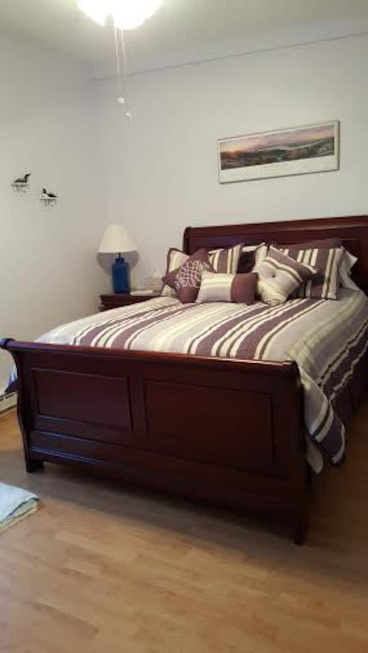 3 Bedroom, 2 Bathroom Laconia Condo - Weirs Beach - Laconia, NH