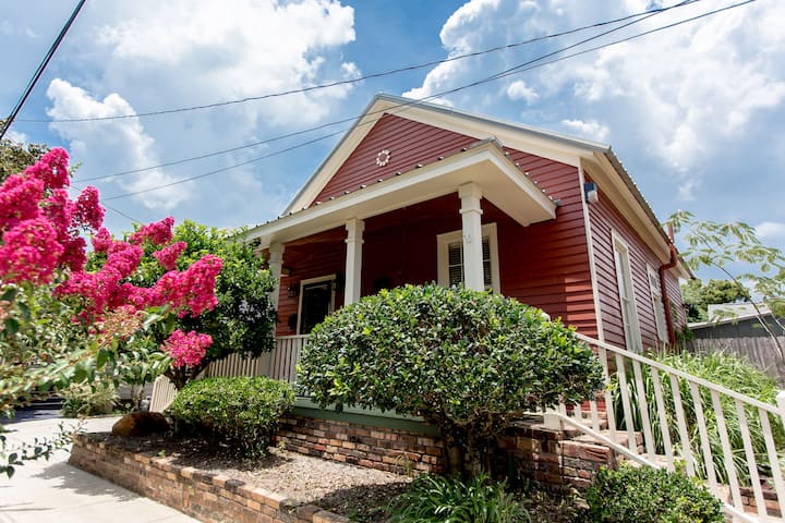 Little Red House -Historic Cottage- Downtown - Pensacola, FL