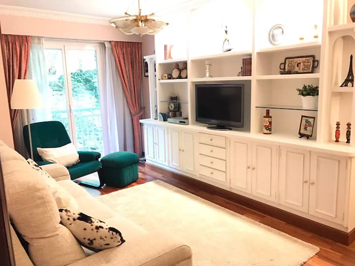 Home In Donostia - Donostia-San Sebastian