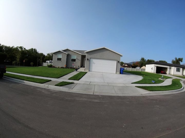 Fully Furnished. Basement Apartment - Lehi, UT