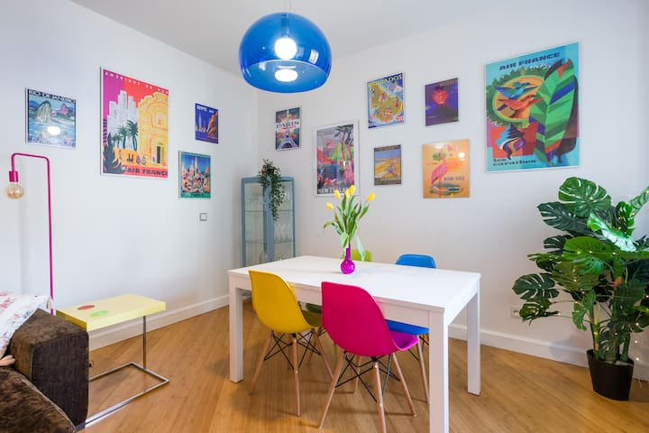 Your Happy Colourful Spot In The Heart Of Krakow - Krakau