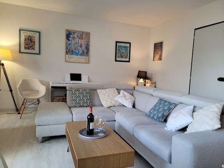Appartement à Côté De La Plage Avec Piscine - La Rochelle