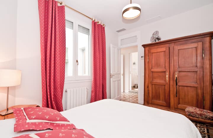 Top Location :Thyssen & Prado ! - Madrid