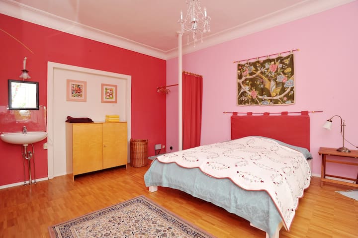 Zentral, Ruhig, Mit Gartenblick - Stuttgart