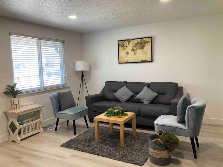 Totally Renovated 3-bedroom House In Centric Wvc - West Valley City, UT