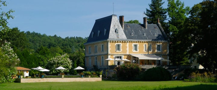 Chambre D Hote Au Chateau Dans Le Perigord - Brantôme