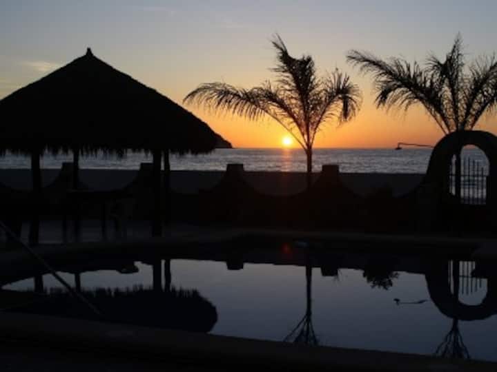 Sunset Casa - Olmec Suite -Beach Front Apartments - La Peñita de Jaltemba