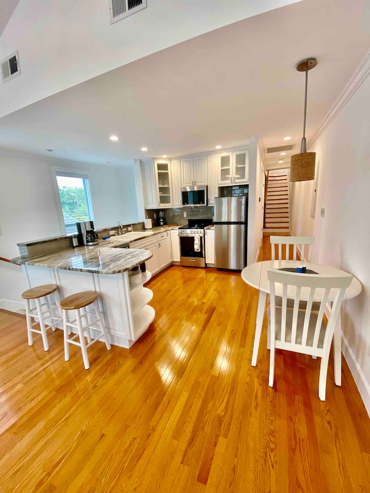 The Highlands Condo/roof Deck - Louisville, KY