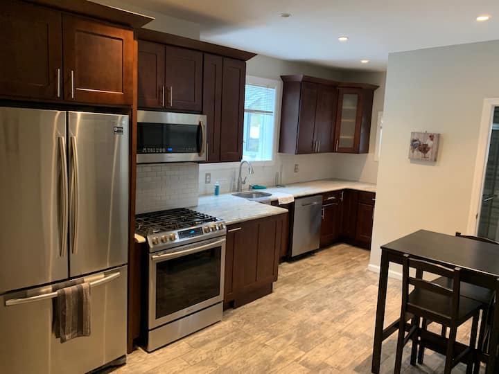 Beautiful 1st Flr Apt Close To Nyc- Jc Heights - Hoboken, NJ