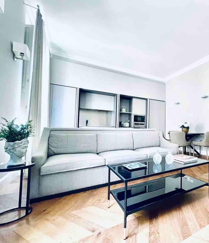 Enjoy In The Prestigious Flat - Florence