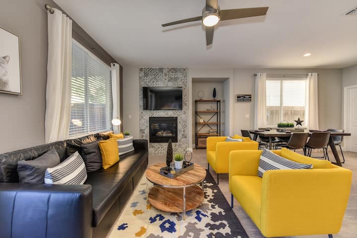 Milanohouse: Luxury, Fullyfencebyw/bbq, Near Sac. - Sacramento, CA