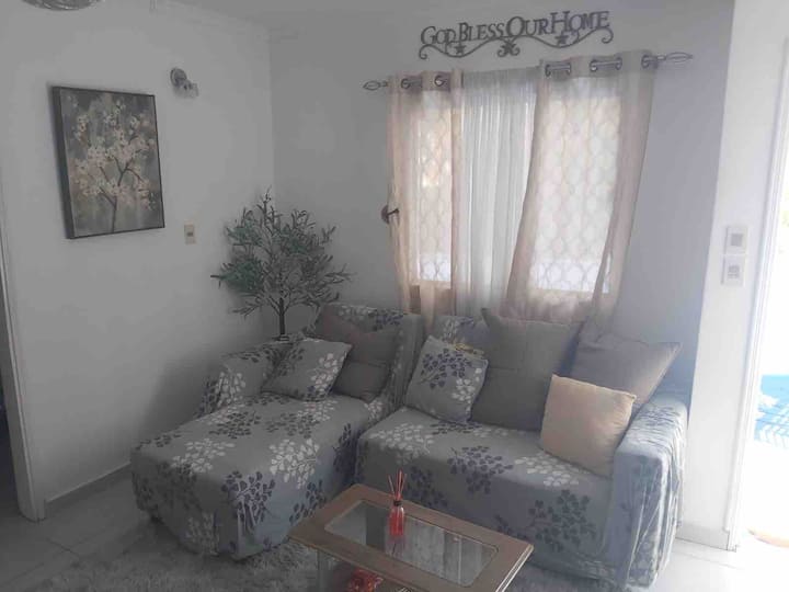 Super Cozy Apartment!! You Have Patio For Yourself - Clorinda