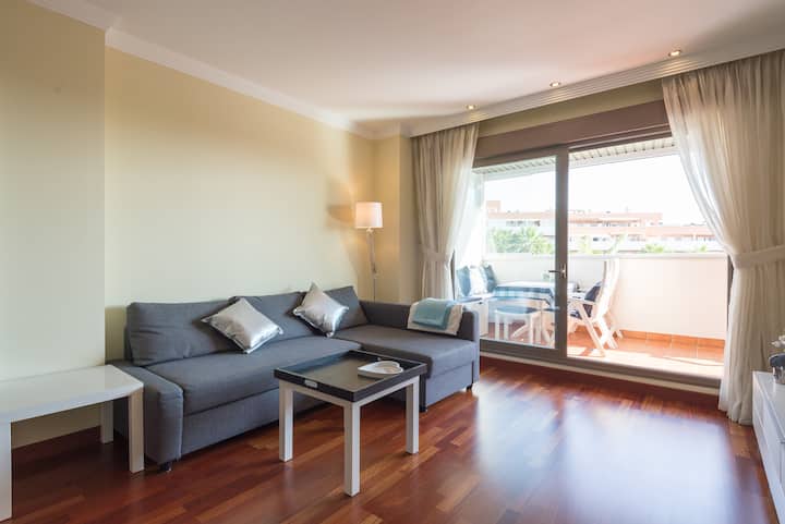 Apartment / 2 Bedrooms / 2 Bathrooms  / Sleeps 6 - Torremolinos