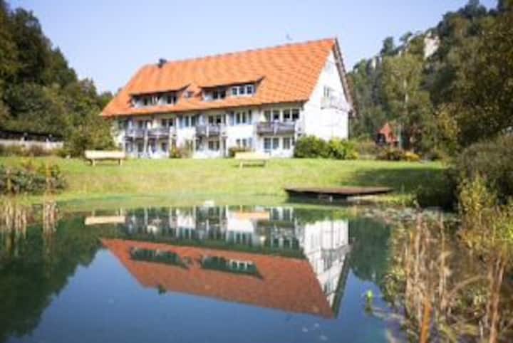90 M² Ferienwohnung ∙ 2 Schlafzimmer ∙ 6 Gäste - Ehingen (Donau)