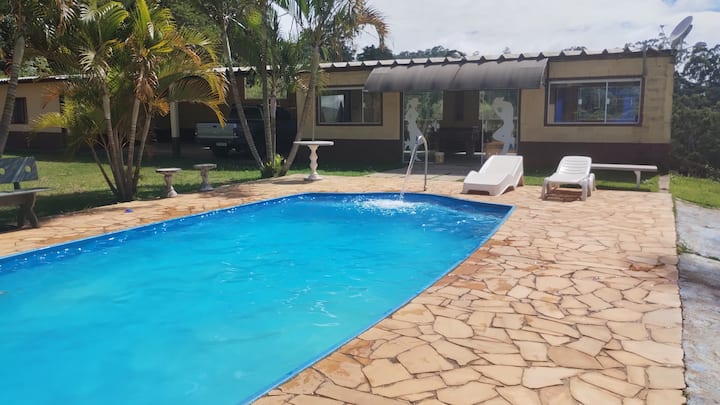 Chácara Com Piscina - Amparo