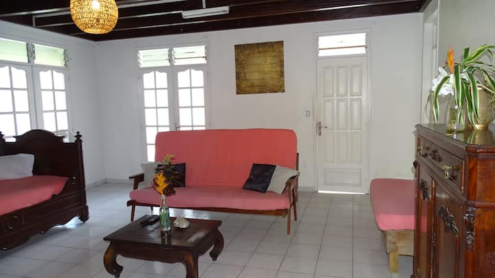 Un Lit à Marie-galante... Fr1at3vy - Marie-Galante