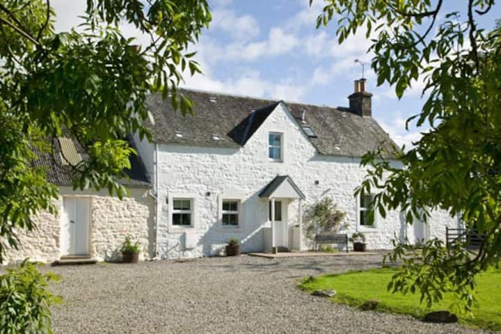 Arnvicar - Traditional Scottish Farm Steading - Aberfoyle