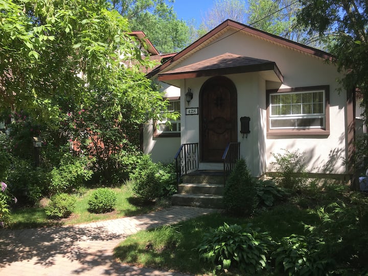 Bramble Rose Cottage-niagara On The Lake #027-2022 - ナイアガラオンザレイク