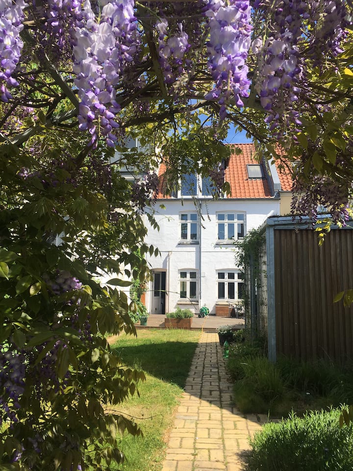 Architect Townhouse * Private Garden - Aarhus