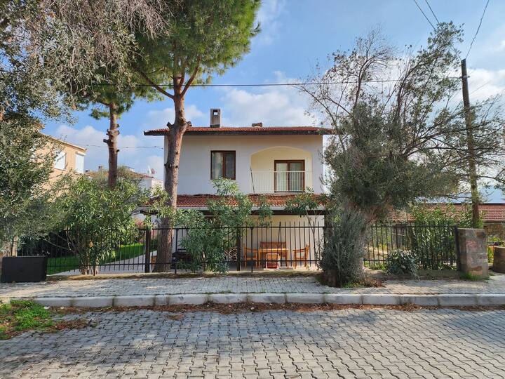 200m2 Dublex Villa With Garden - Foça