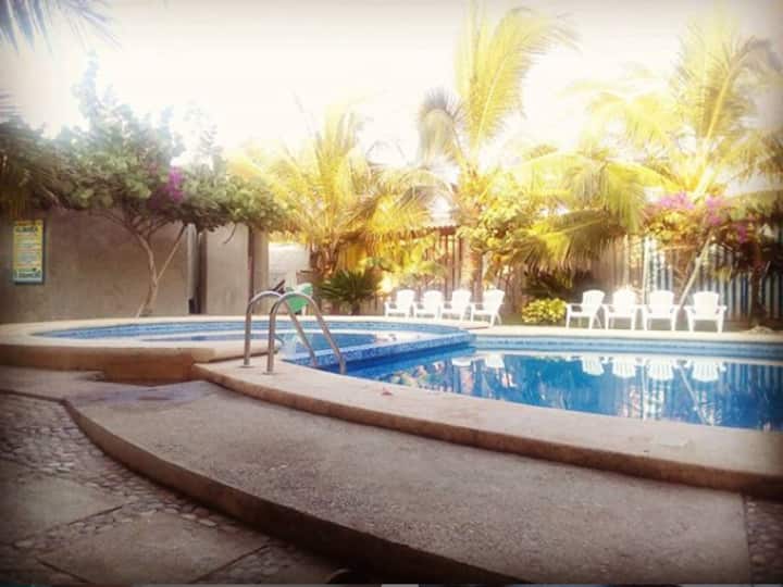 CHAMBRE 1 HÔTEL GARAPACHO - Hôtels à louer à Marquelia, Guerrero ...