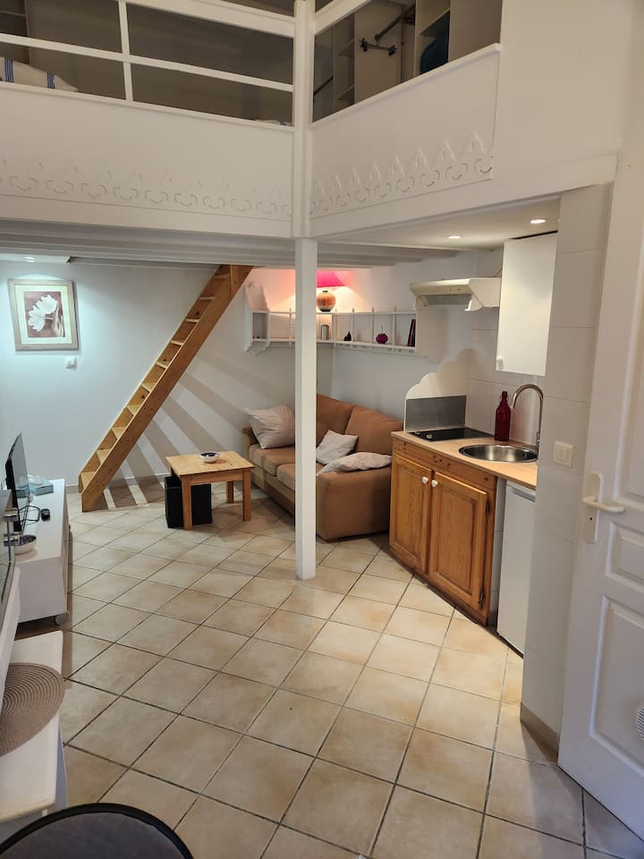 Studio Dans Immeuble Marseillais - Calanque d'En-vau