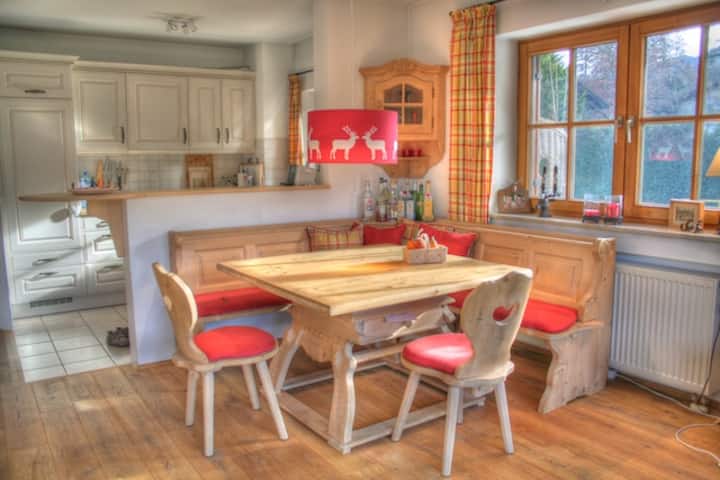 Cosy, Sunny Vacation Home In The German Alps - Garmisch-Partenkirchen