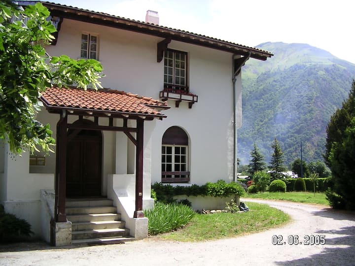 Appartement Dans Villa Basque - Cauterets