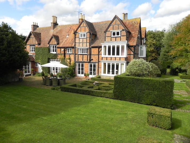 Historic Country House With Grass Tennis Court - Ideal For Entertaining - Warminster