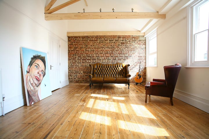 Large, Light-filled Apartment | Office + Fast Wifi - Bexhill