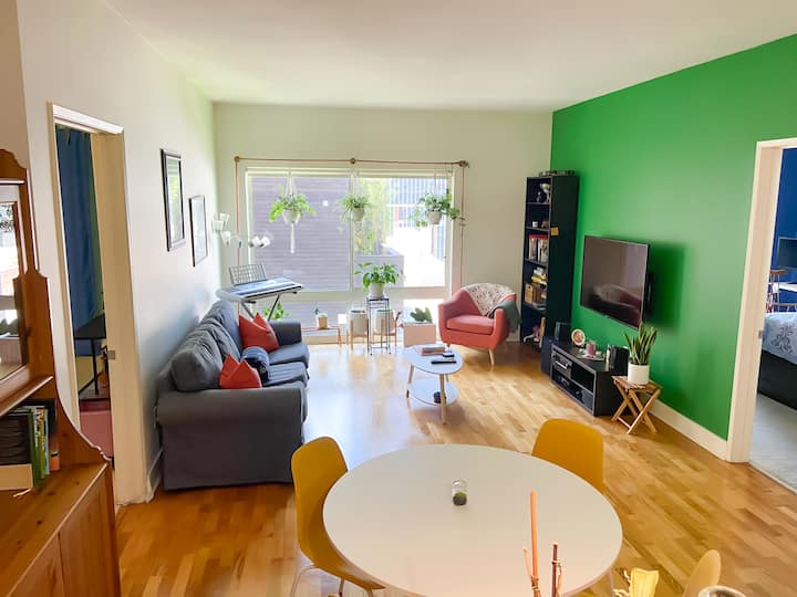 Urban Living By The Bay - Entire Condo 2bed/2bath - San Francisco, CA