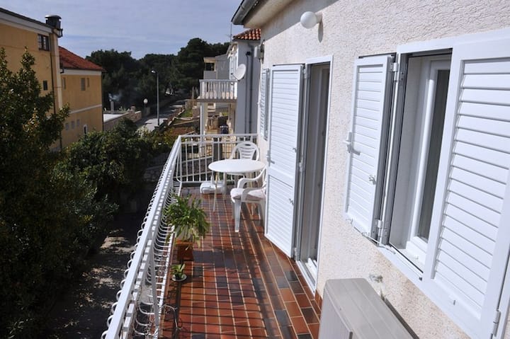 Apartment In Tisno For 2 - Tisno