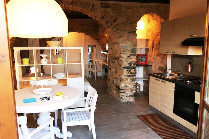 Charming Stone Retreat With Sea View Terrace - Imperia