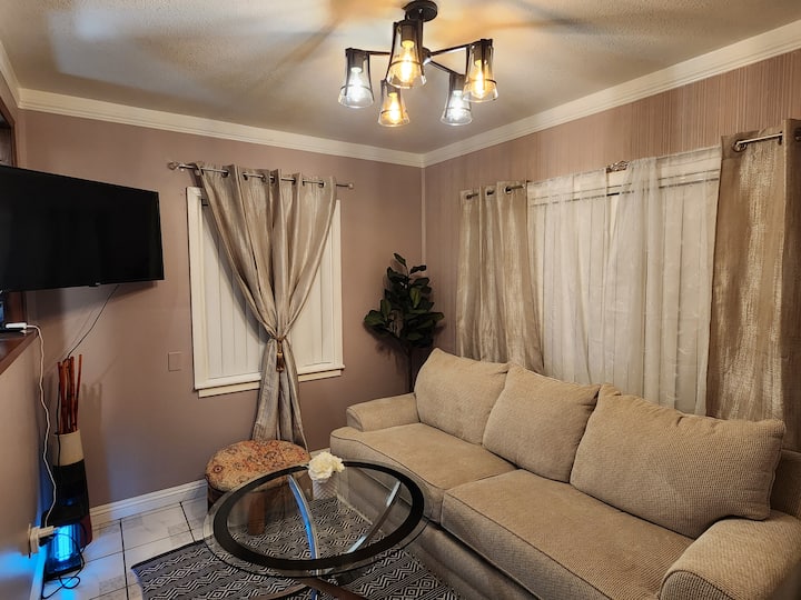 Charming 4 Bedroom Near Disneyland And Asian Mall - サイプレス, CA