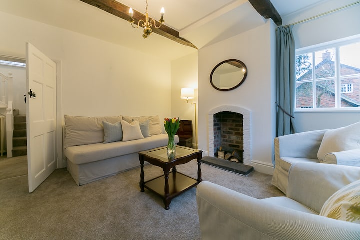 Peaky Blinders House-hawthorn Bank By Tatton Stays - Northwich