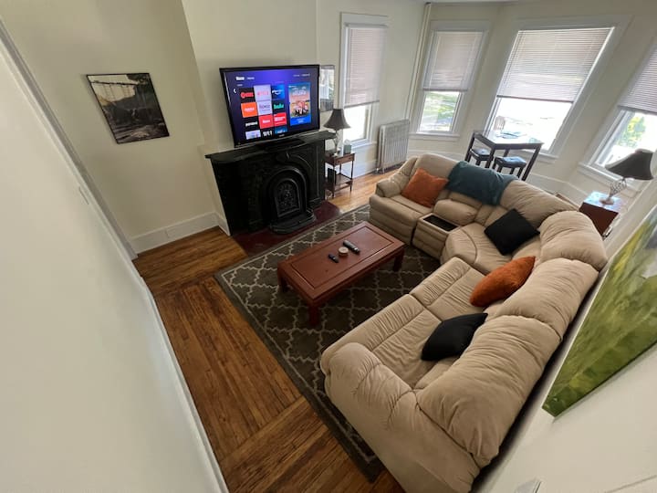 Historic 5bd Home Tucked Into The Heart Of Geneva - Geneva, NY