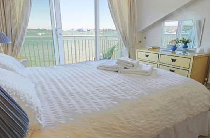 Panoramic Sea Views From Powderkeg Townhouse - Portsmouth