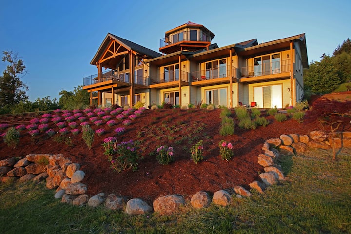 Bella Collina Bed And Breakfast ( Wallowa Luxury King Suite ) - Oregon