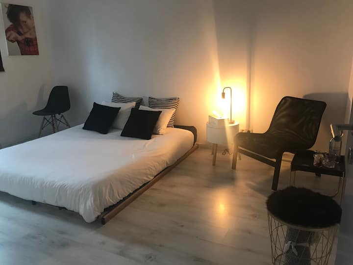 Grote Privé Slaap- En Badkamer! - Jabbeke